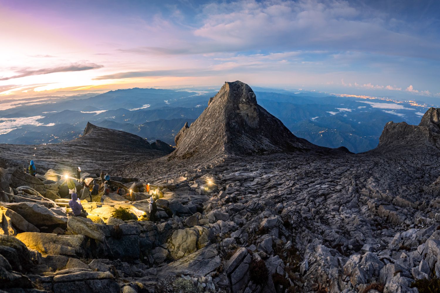 Mount Kinabalu: Auf dem höchsten Berg Südostasiens – allerorts